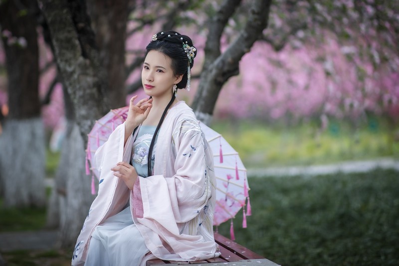 莫愁湖海棠花汉服环境人像 晴芝 中关村在线摄影论坛