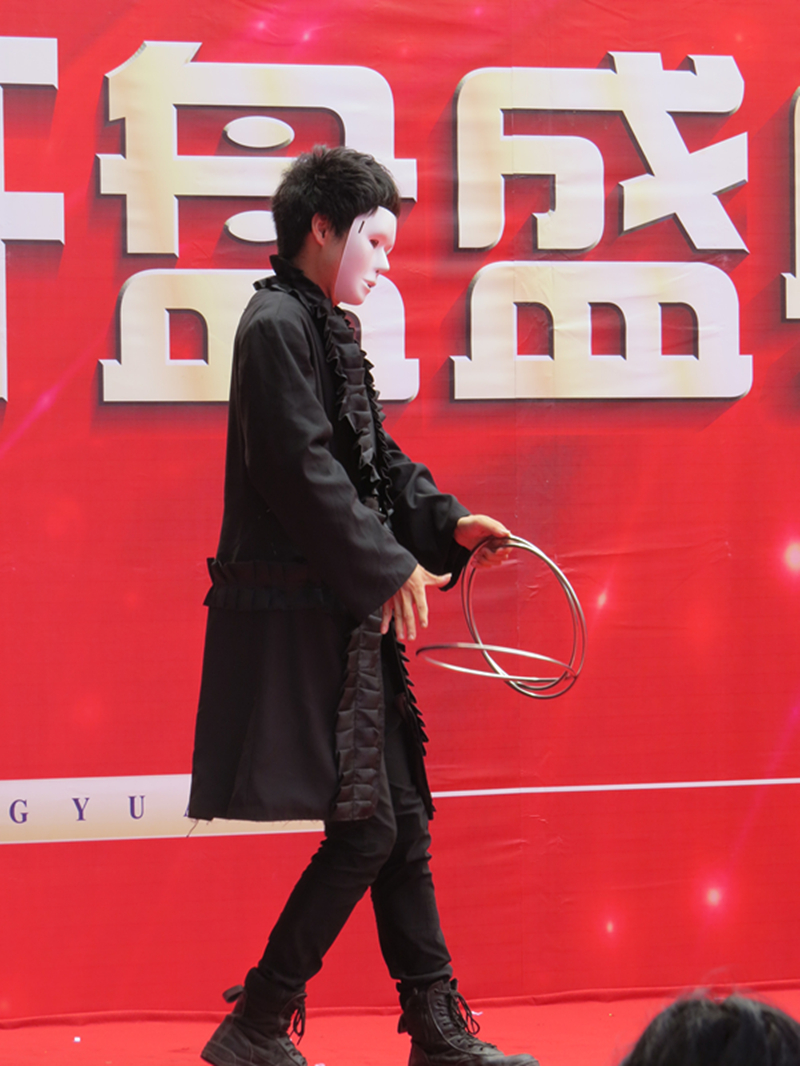 【纪实】魔术表演 ( 上 )-中关村在线摄影论坛