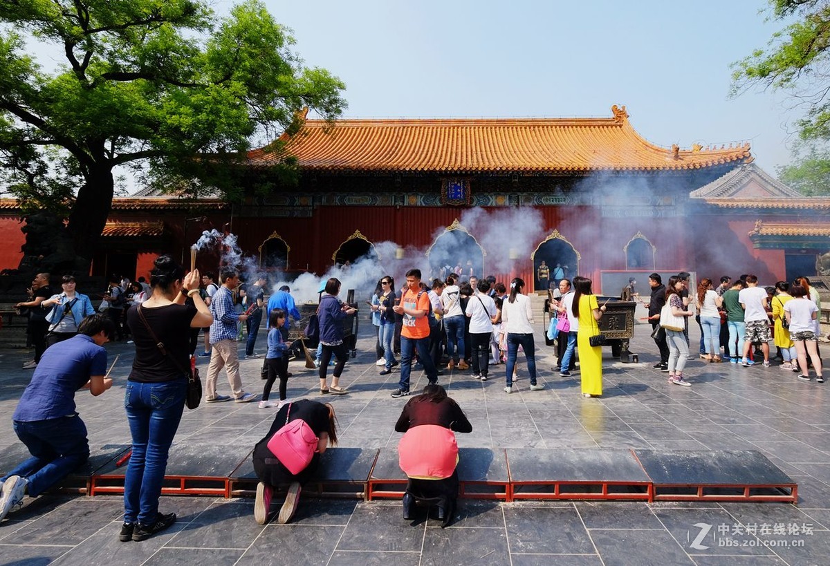 五一假期去雍和宫烧香的蛮多的-中关村在线摄影论坛