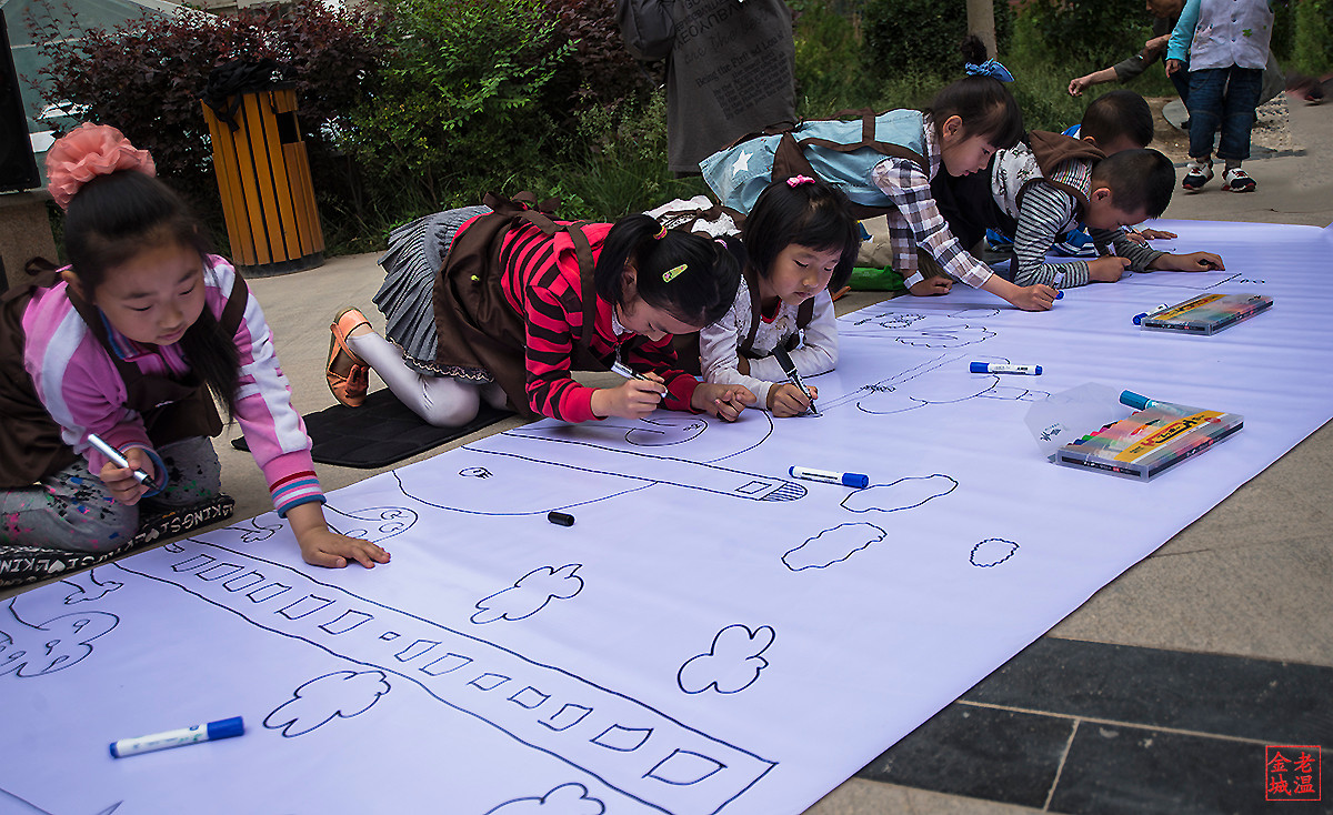 六一儿童节小区组织儿童绘画记实-中关村在线摄影论坛