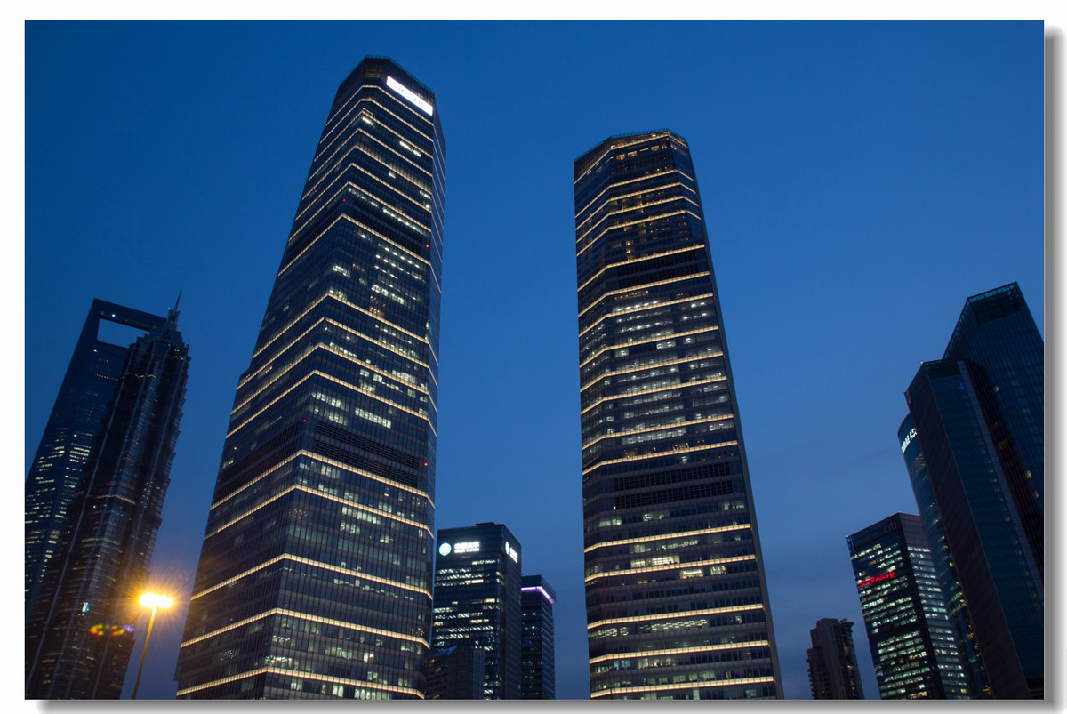 陆家嘴桥下看夜景-中关村在线摄影论坛