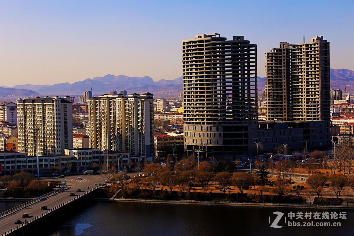 浓墨重彩的冬日，充满温情暖色调的小城，呈现给最喜欢倾心的你-中关村在线摄影论坛