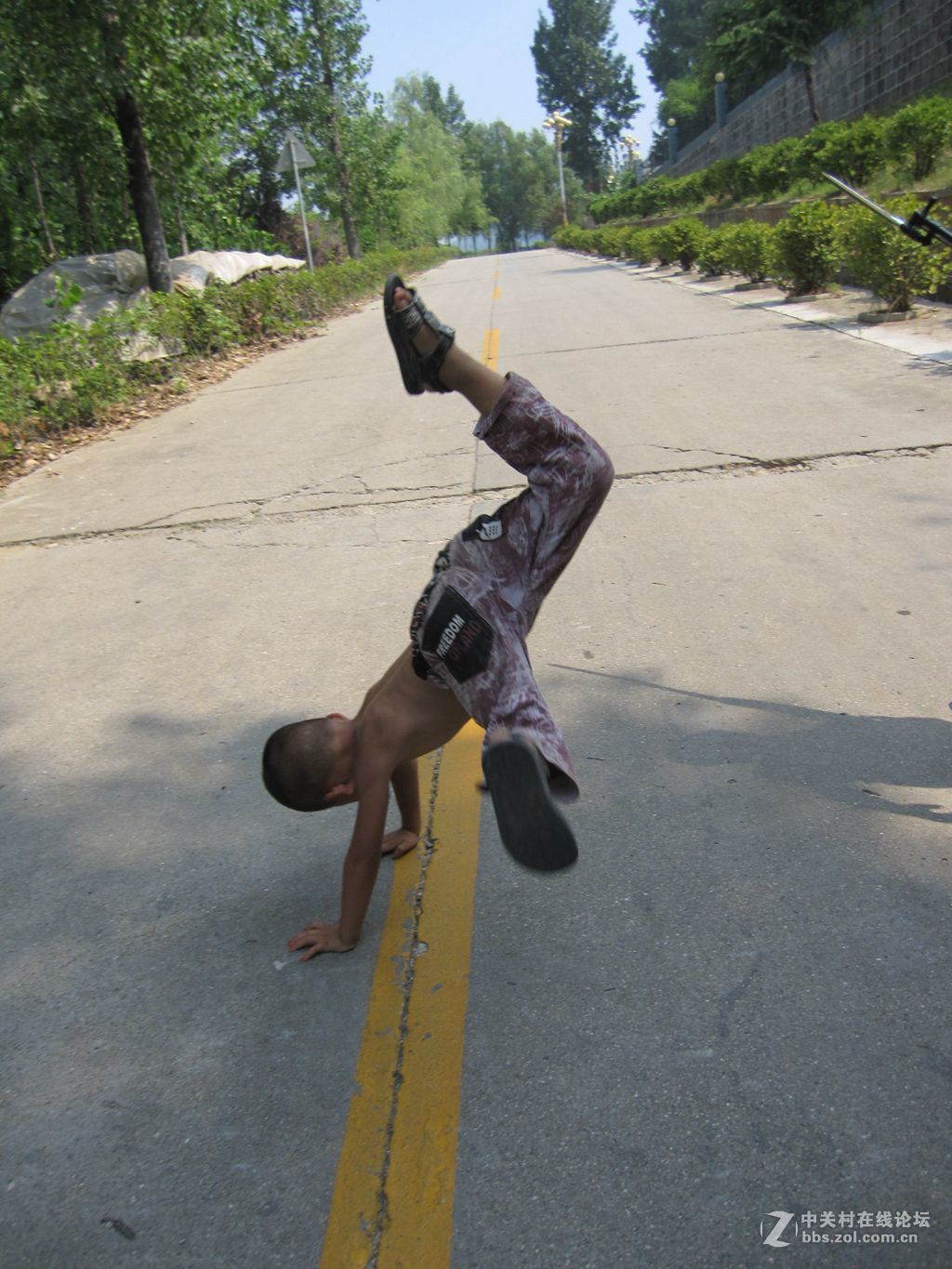 12年夏石门湖放暑假的孩子-中关村在线摄影论坛