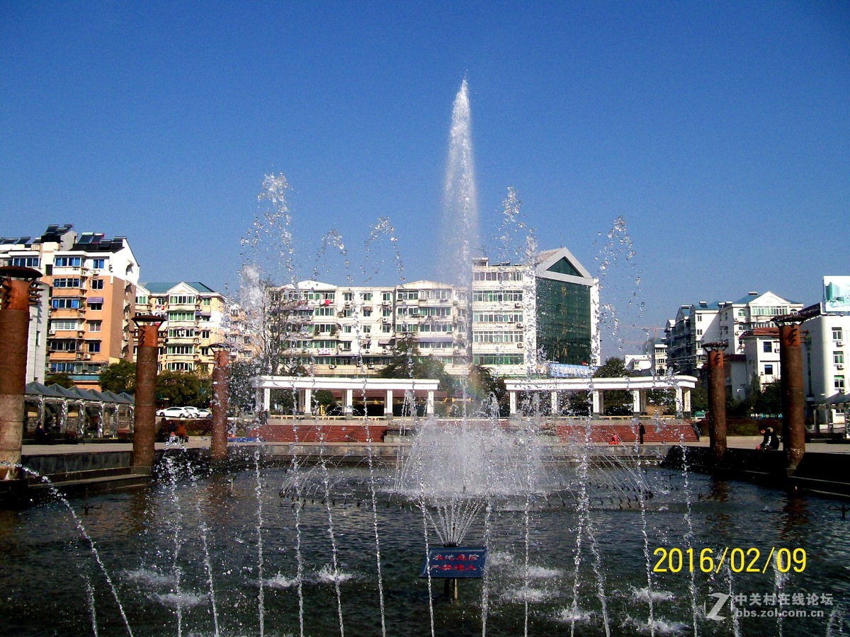 《社区喷泉》 随意拍摄-中关村在线摄影论坛