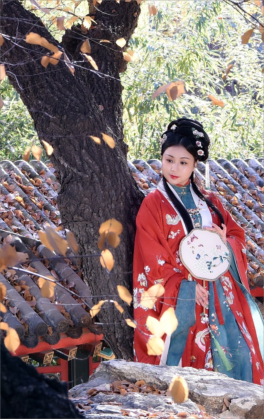 2020年第652贴-颐和园人像抓拍（1209F)-中关村在线摄影论坛