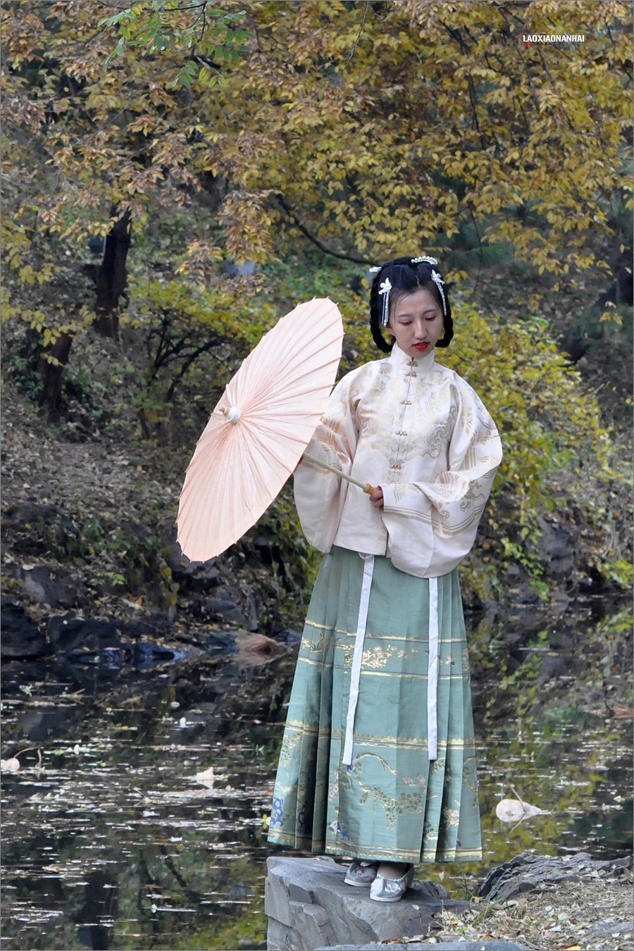 2020年第652贴-颐和园人像抓拍（1209F)-中关村在线摄影论坛