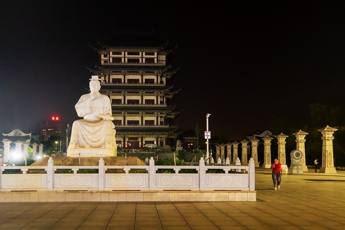 夜游蒋琬广场-中关村在线摄影论坛