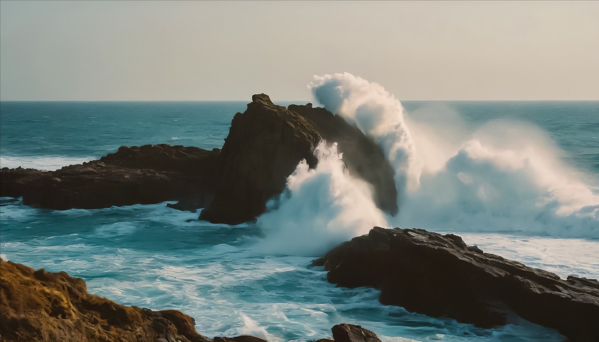 在巨浪与礁石之间-中关村在线摄影论坛