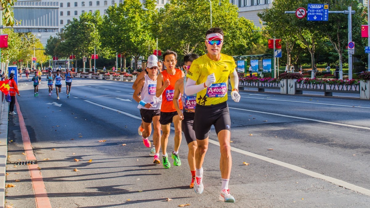 “大连新闻传媒集团”杯第33届大连马拉松赛（一）-中关村在线摄影论坛