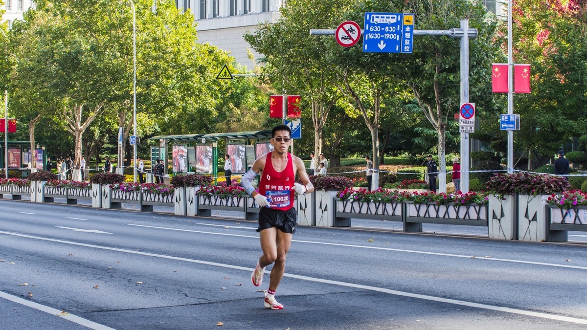 “大连新闻传媒集团”杯第33届大连马拉松赛（一）-中关村在线摄影论坛