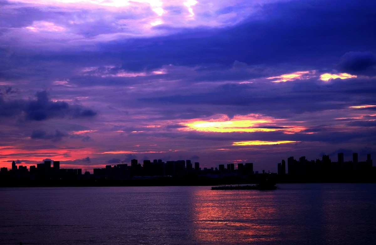 大雨后长江边霞光辉映-中关村在线摄影论坛