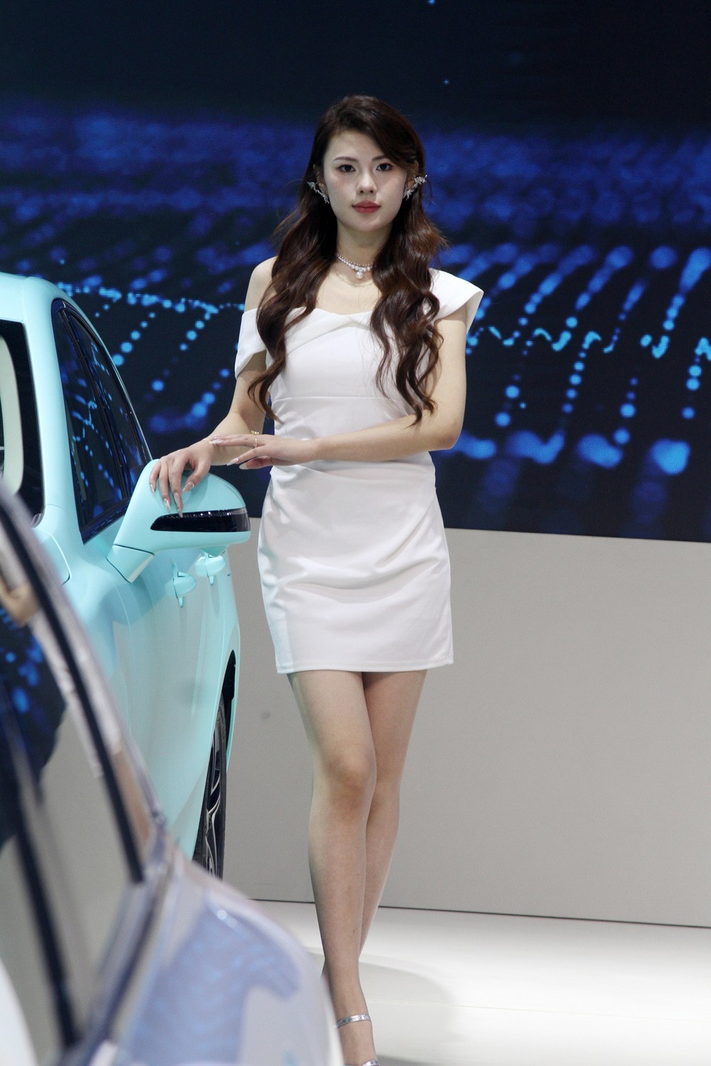 人像拍摄练习-五一车展的车模（下）-中关村在线摄影论坛