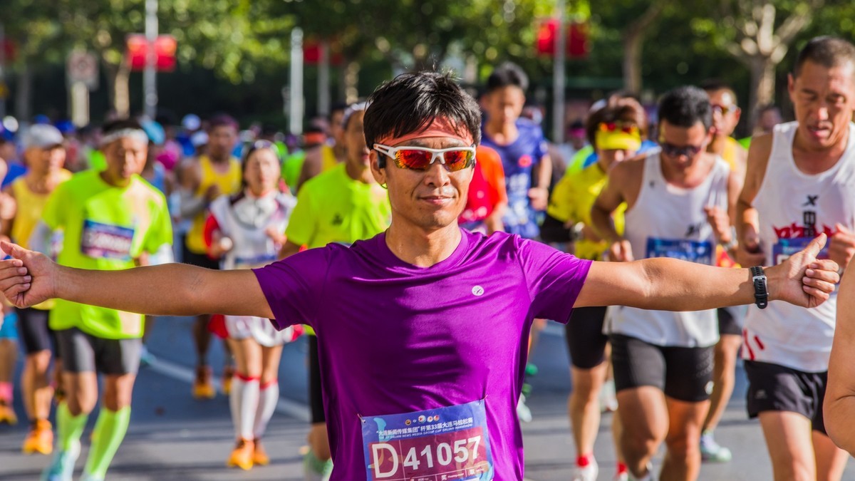 “大连新闻传媒集团”杯第33届大连马拉松赛之五-中关村在线摄影论坛