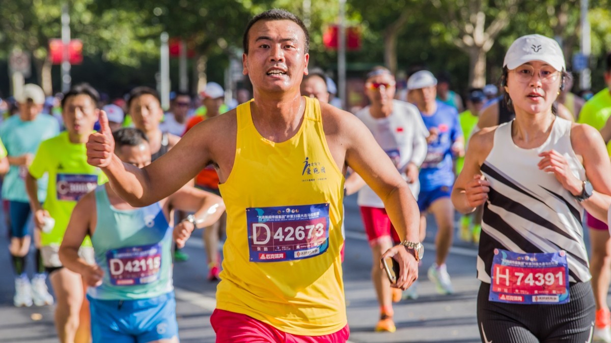 “大连新闻传媒集团”杯第33届大连马拉松赛之五-中关村在线摄影论坛