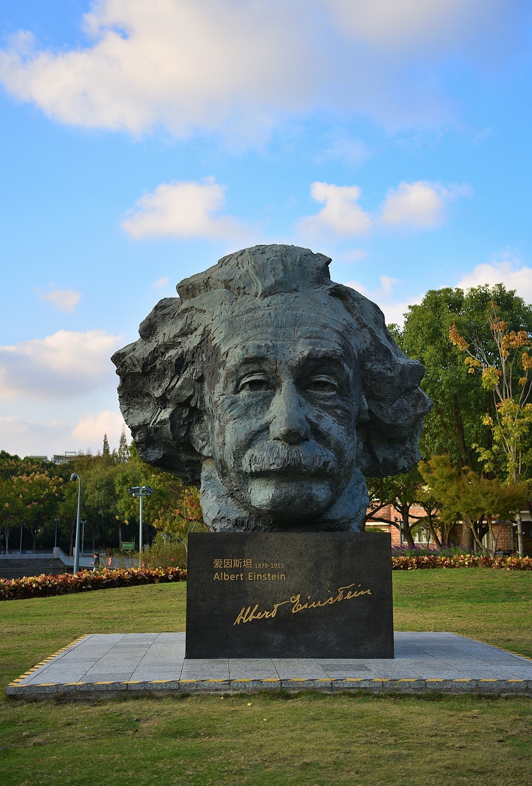 上海浦东，“爱因斯坦”雕像-中关村在线摄影论坛
