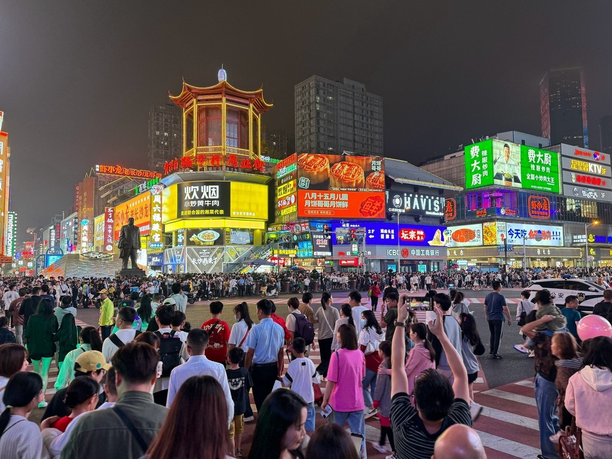 十月二号长沙步行街人海如潮[苹果115 Pro Max试拍]-中关村在线摄影论坛