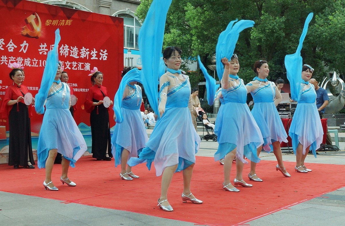 舞蹈：欢庆党建72年-中关村在线摄影论坛