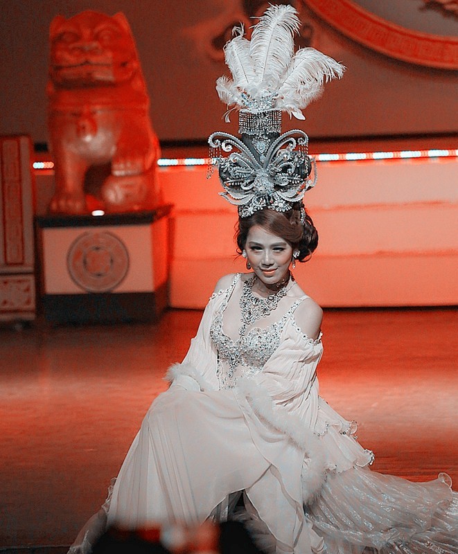 【不老松：游摄异国风情：新、马、泰！】（52）抢眼的人妖丽影 (02)-中关村在线摄影论坛