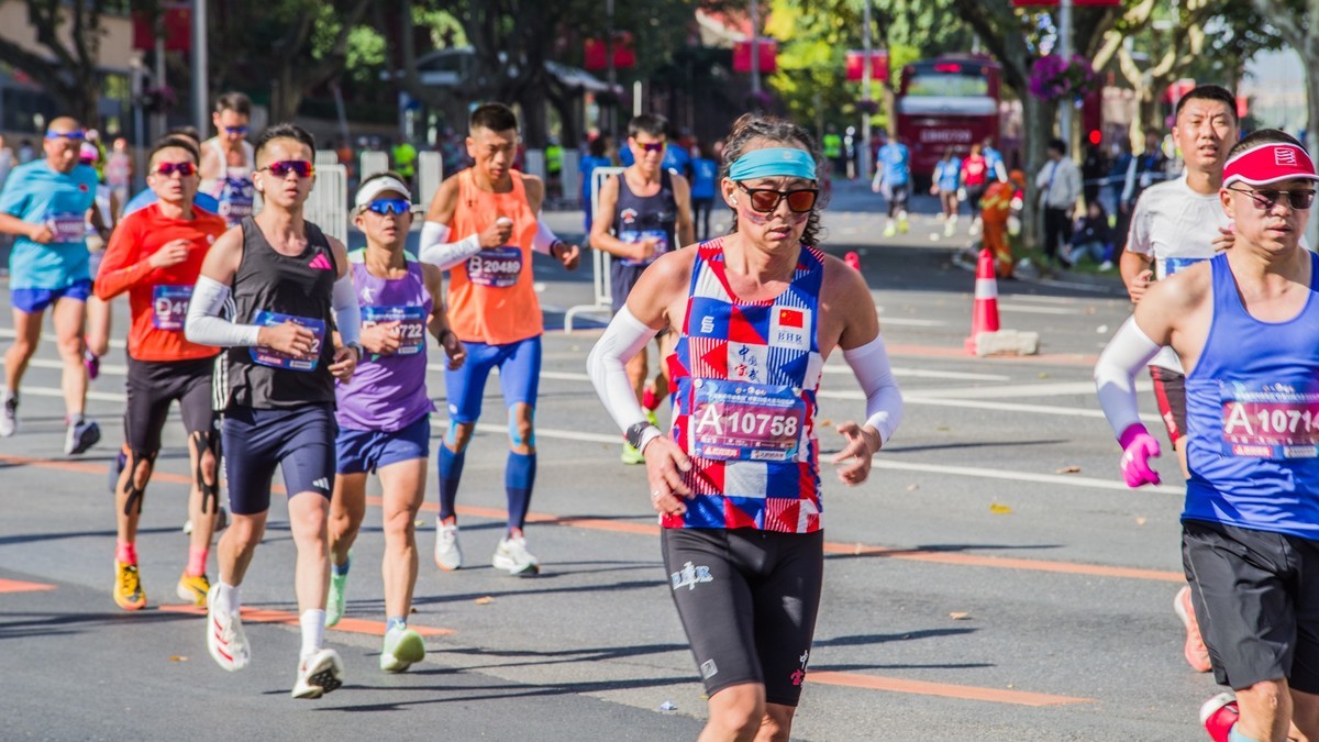 “大连新闻传媒集团”杯第33届大连马拉松赛之七-中关村在线摄影论坛