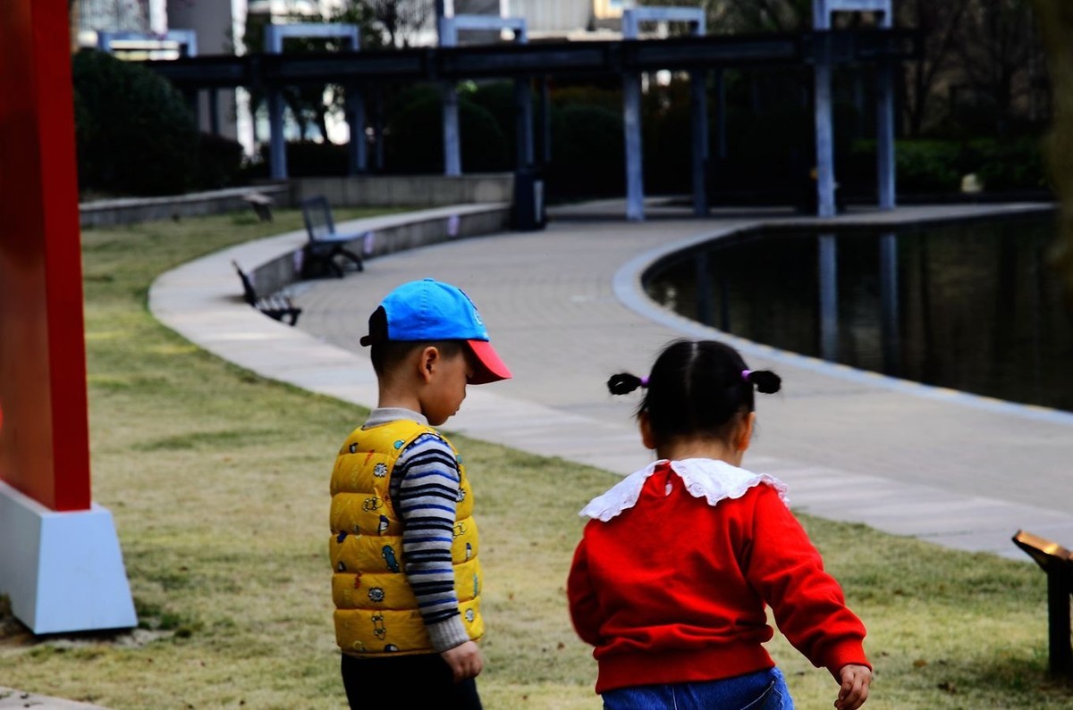 抓拍小孩【4814】-中关村在线摄影论坛