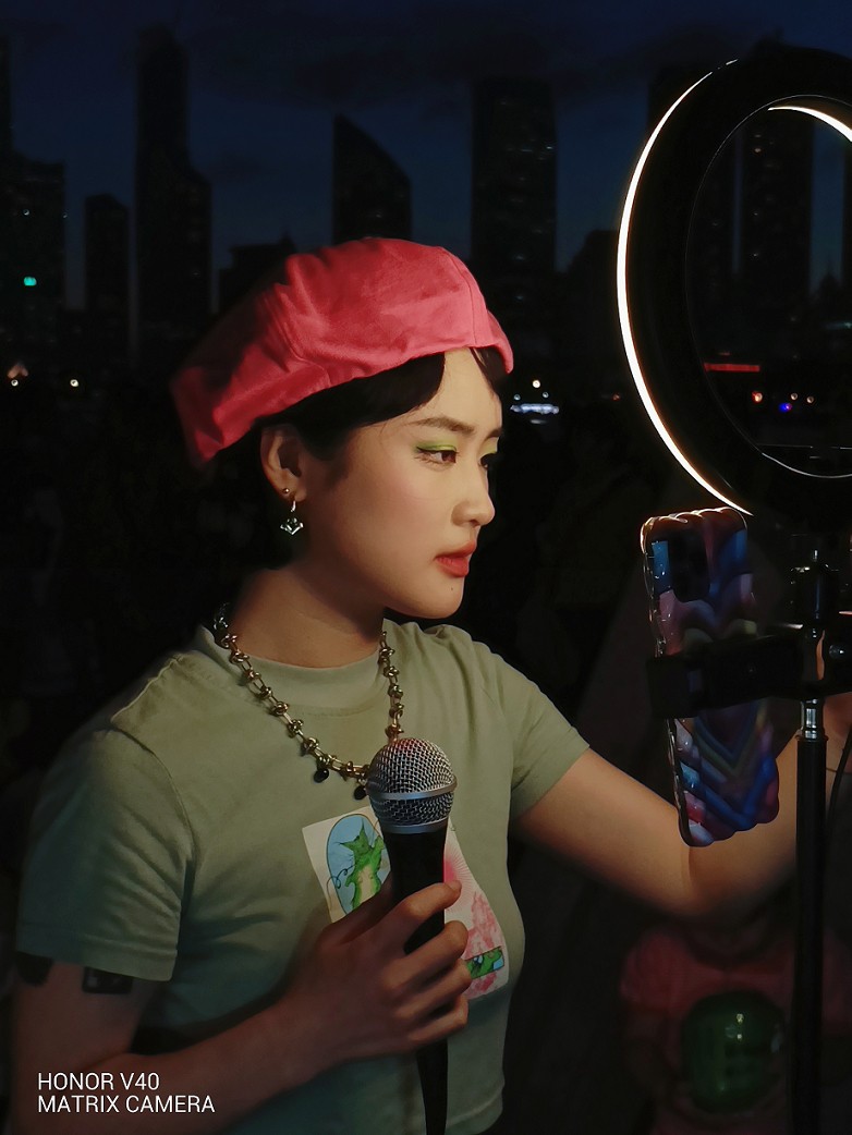 相机坏了，手机抓拍扫街也疯狂《乡村林中小屋和抓拍的妹子》-中关村在线摄影论坛