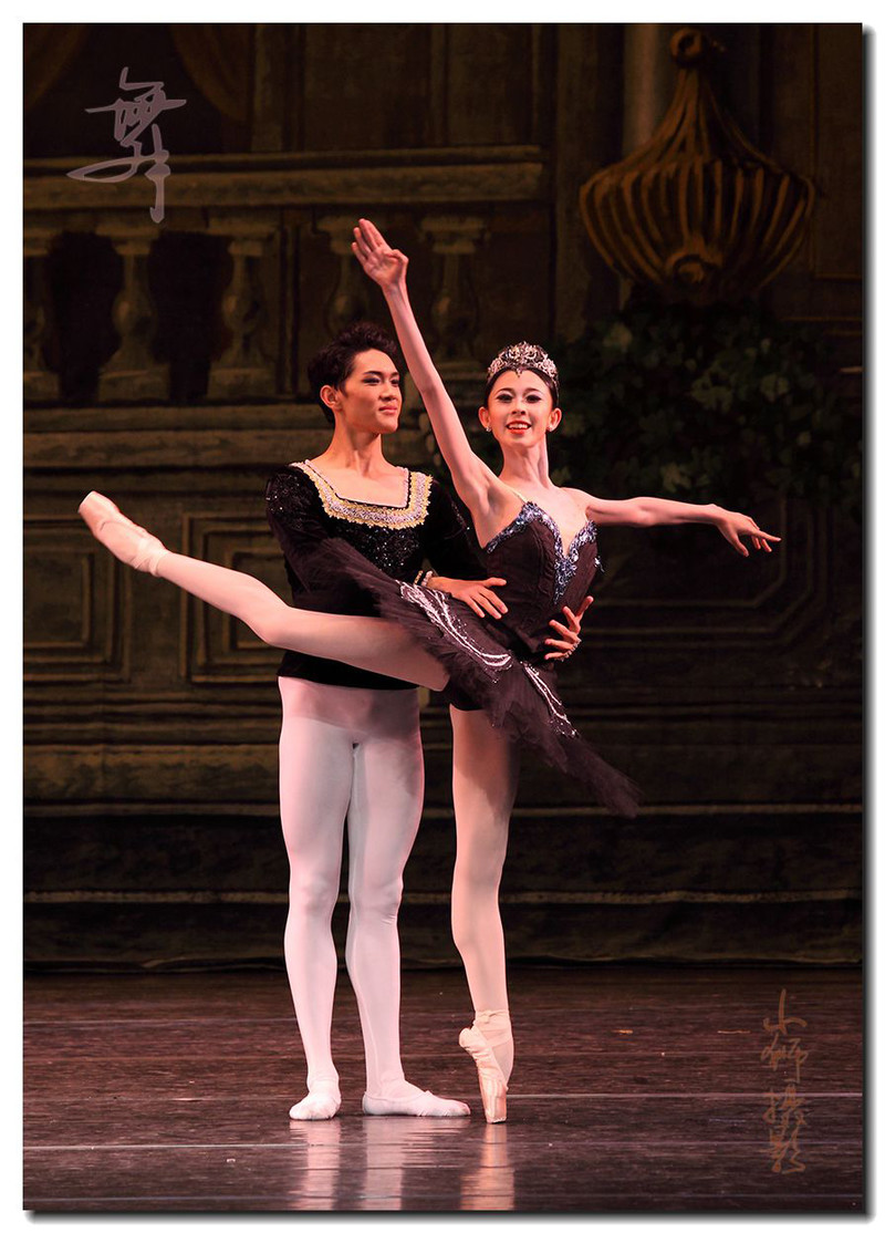 芭蕾舞剧之------王子与黑天鹅-中关村在线摄影论坛