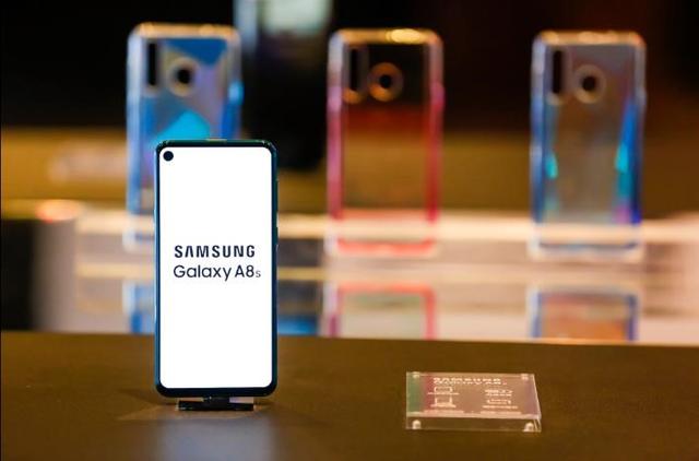 三星Galaxy A8s黑瞳全视屏 打破当前全面屏同质化现状-中关村在线手机论坛