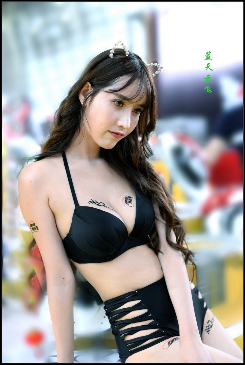 黑色泳装也迷人-中关村在线摄影论坛