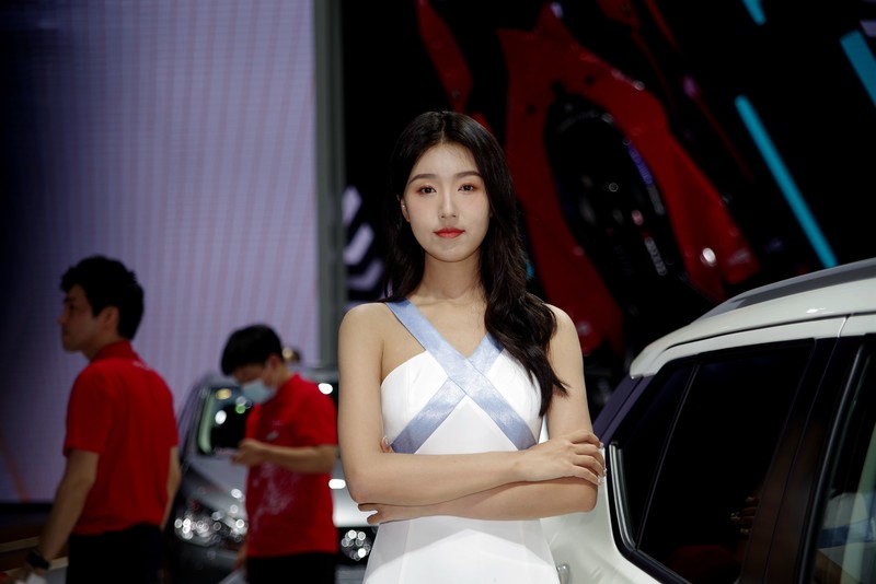 室内环境人像---2020华中国际车展上的美模-续（一）-中关村在线摄影论坛
