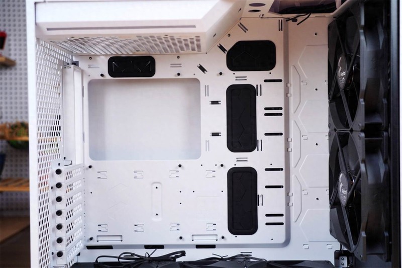 分形工艺Torrent EATX机箱：满足高端玩家对性能与外观的双重追求-中关村在线硬件论坛