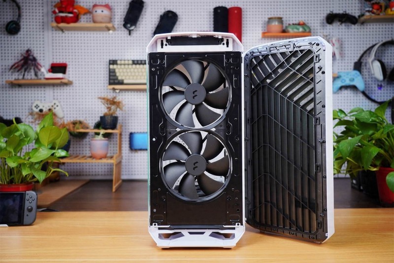 分形工艺Torrent EATX机箱：满足高端玩家对性能与外观的双重追求-中关村在线硬件论坛